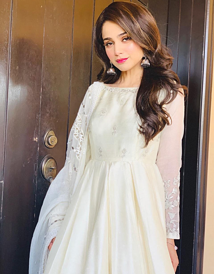 Fakhira Pishwas – Faiza Saqlain